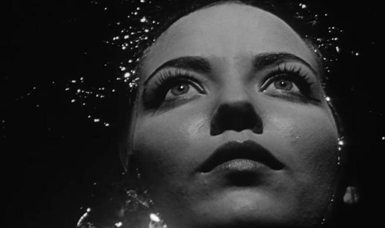 The Best Beach Horror Movies: Sand, Surf, and Scares – Creepy Catalog