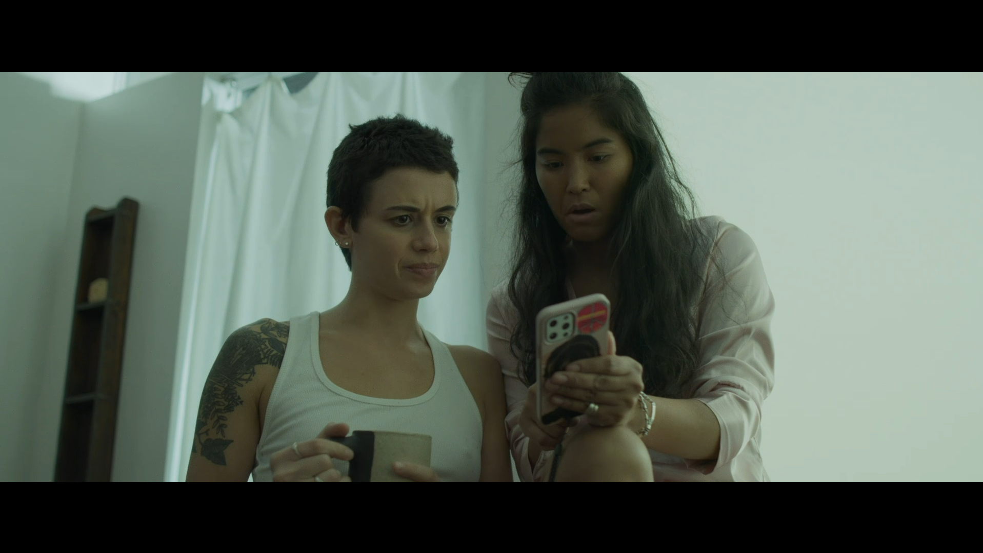 ‘Faceless After Dark’ Review: Jenna Kanell Shines in a Cleverly Twisted ...