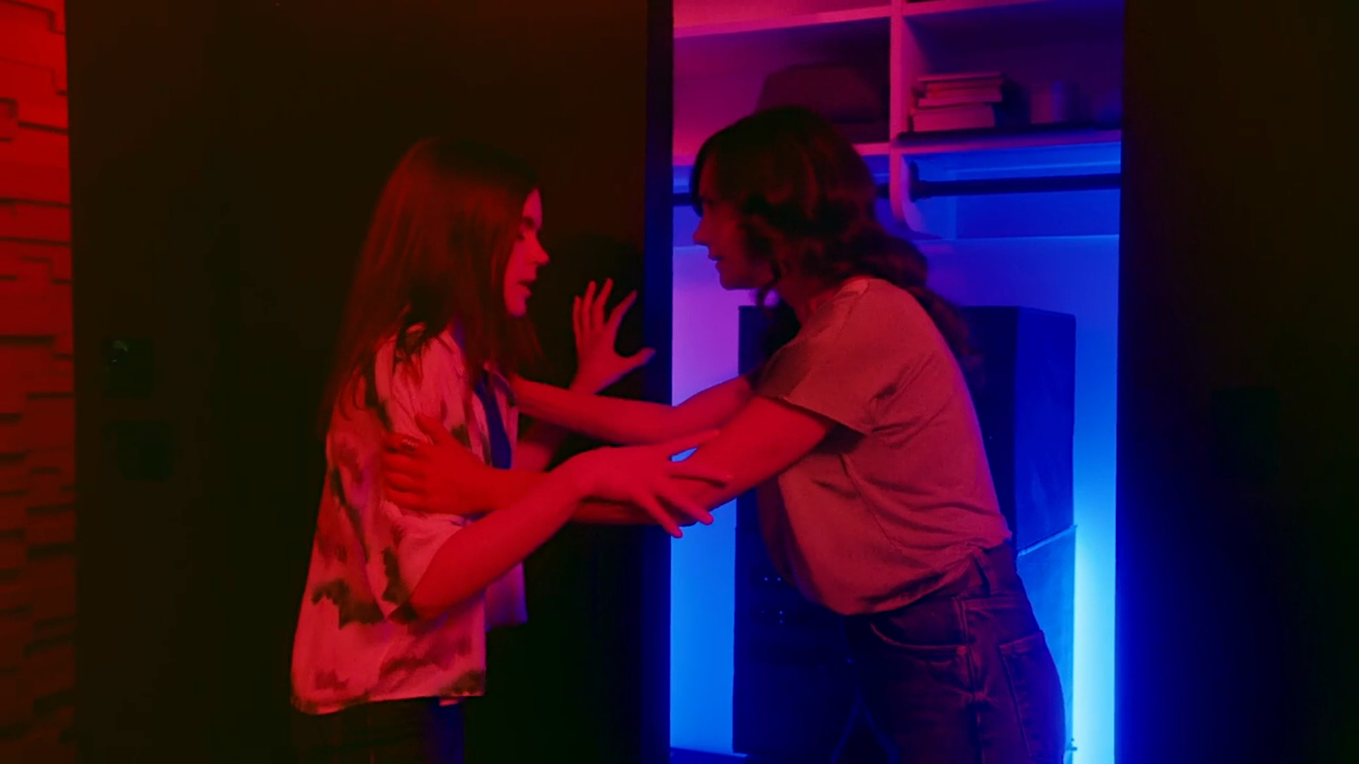 11+ Unsettling Smart Home Movies – Creepy Catalog