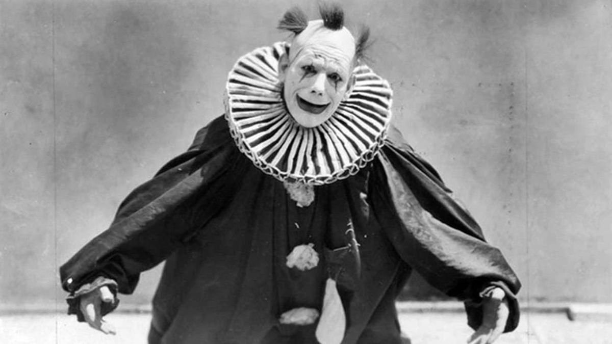 4 Scary Clown Movies to Watch if You’re Excited About ‘Clown in a ...
