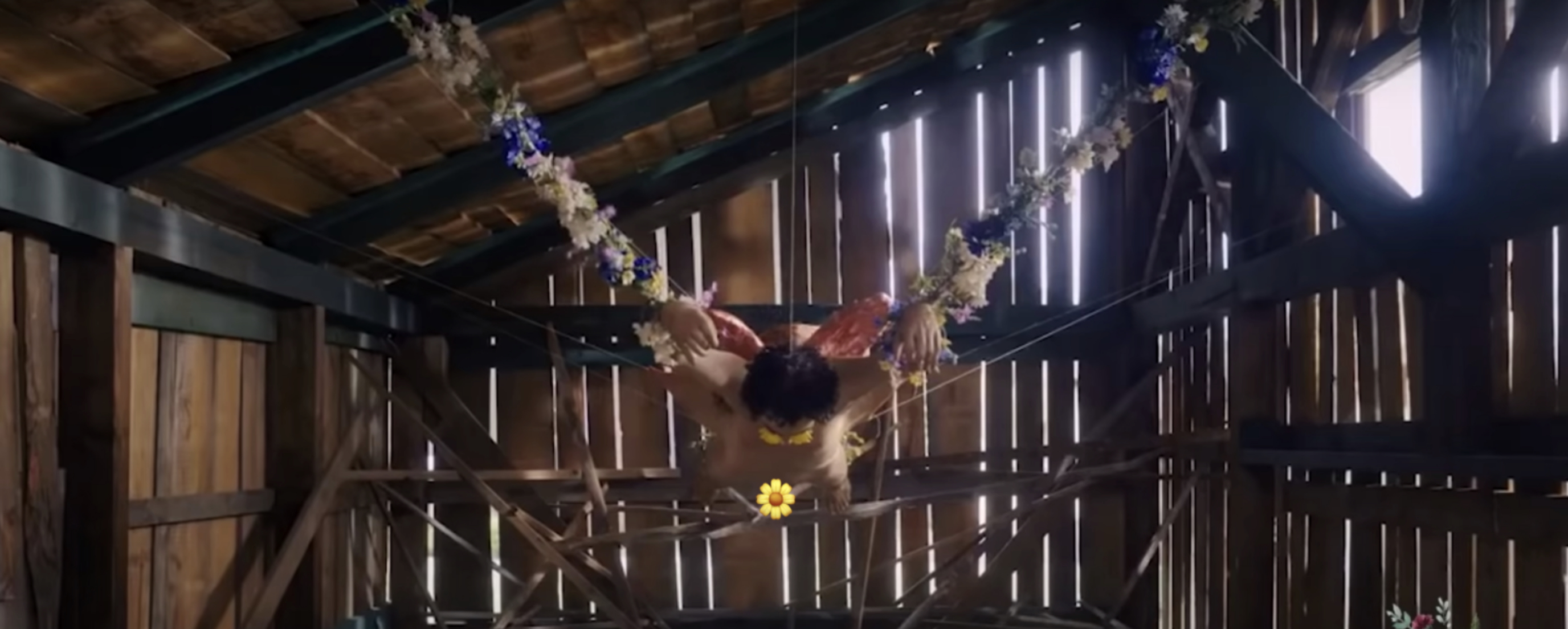12 Little Details You Might Have Missed in ‘Midsommar’ – Creepy Catalog